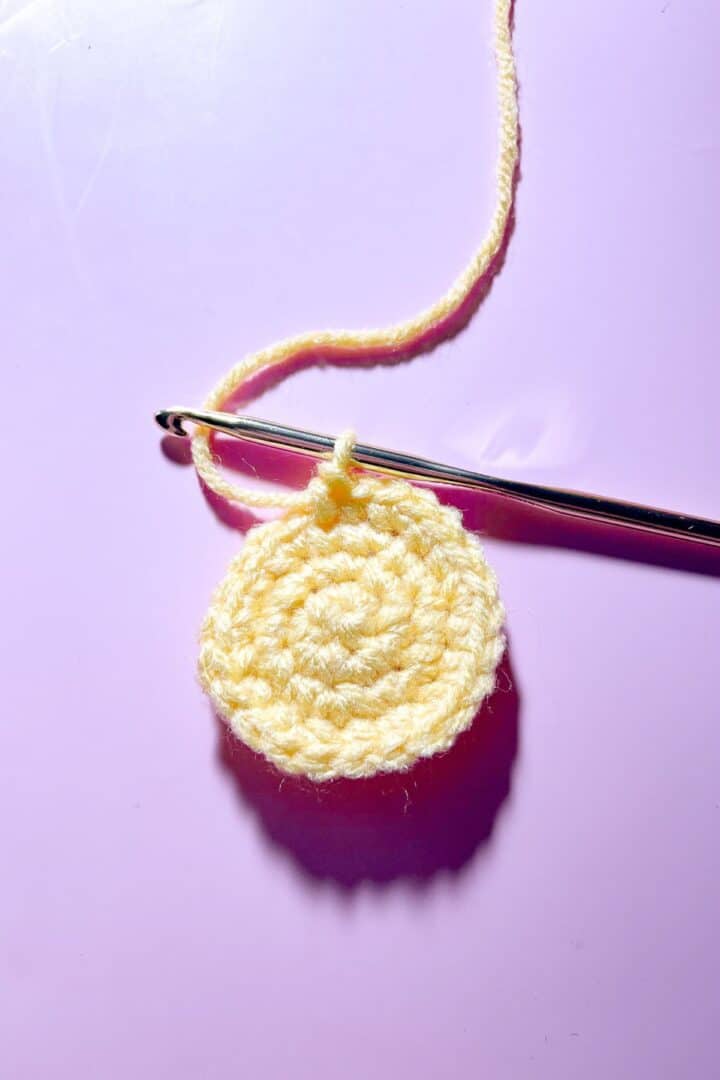 Crochet Cloud Pattern (Reversible) - thecaffeinatedsnail.com