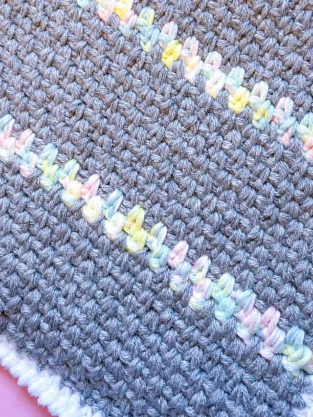 Crochet Wave Border Pattern - thecaffeinatedsnail.com