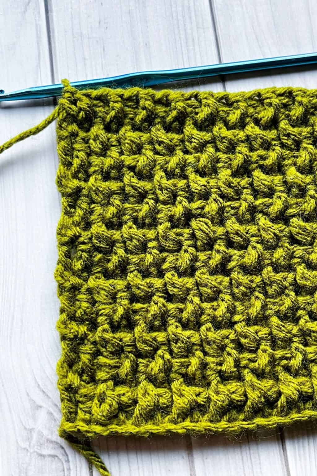Crochet Rice Stitch Pattern - thecaffeinatedsnail.com