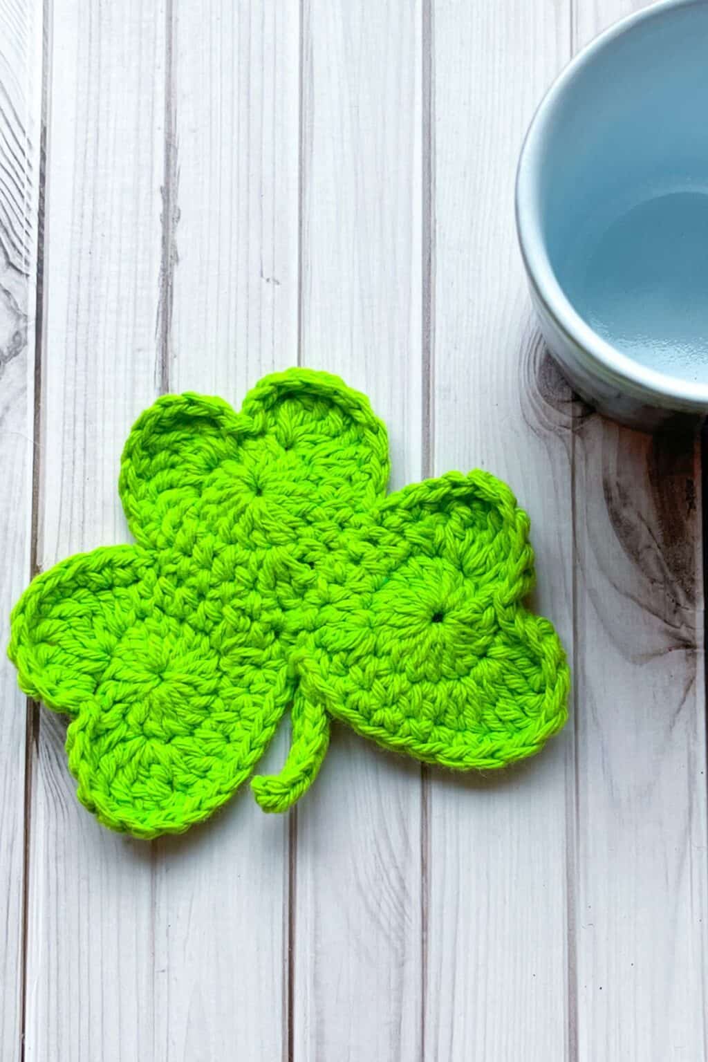 Free Crochet Shamrock Coaster Pattern - thecaffeinatedsnail.com