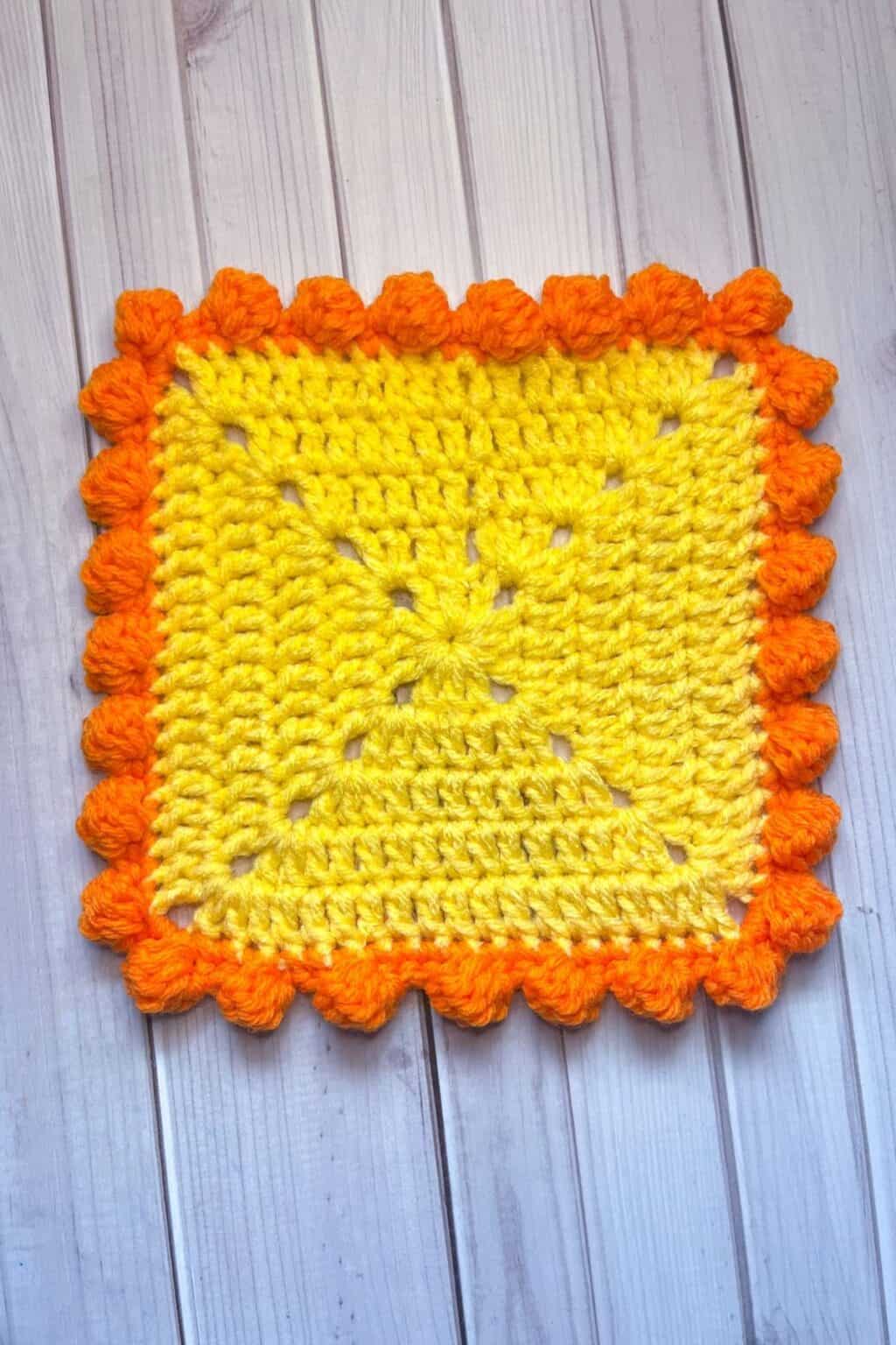 Crochet Bobble Border Pattern - thecaffeinatedsnail.com