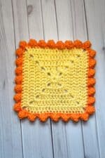 Crochet Bobble Border Pattern - thecaffeinatedsnail.com
