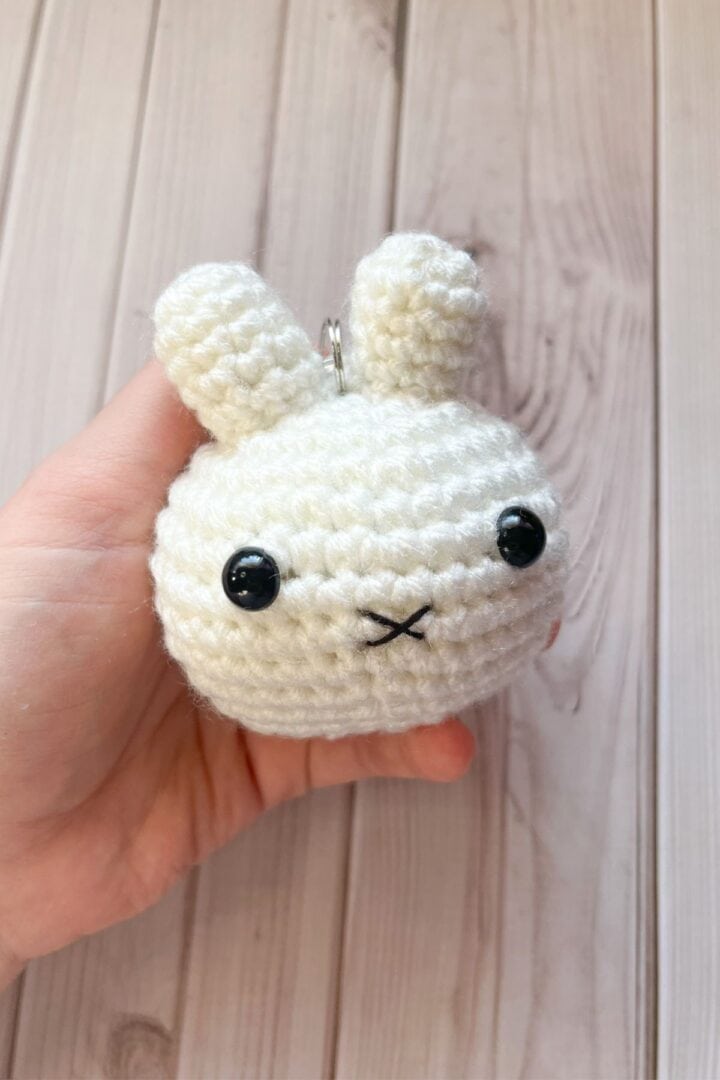 Crochet Bunny Keychain Pattern - thecaffeinatedsnail.com