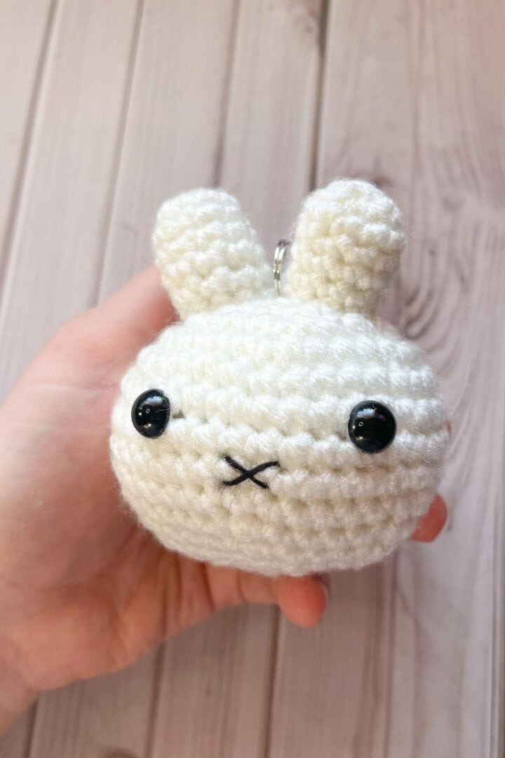 Crochet Bunny Keychain Pattern - thecaffeinatedsnail.com