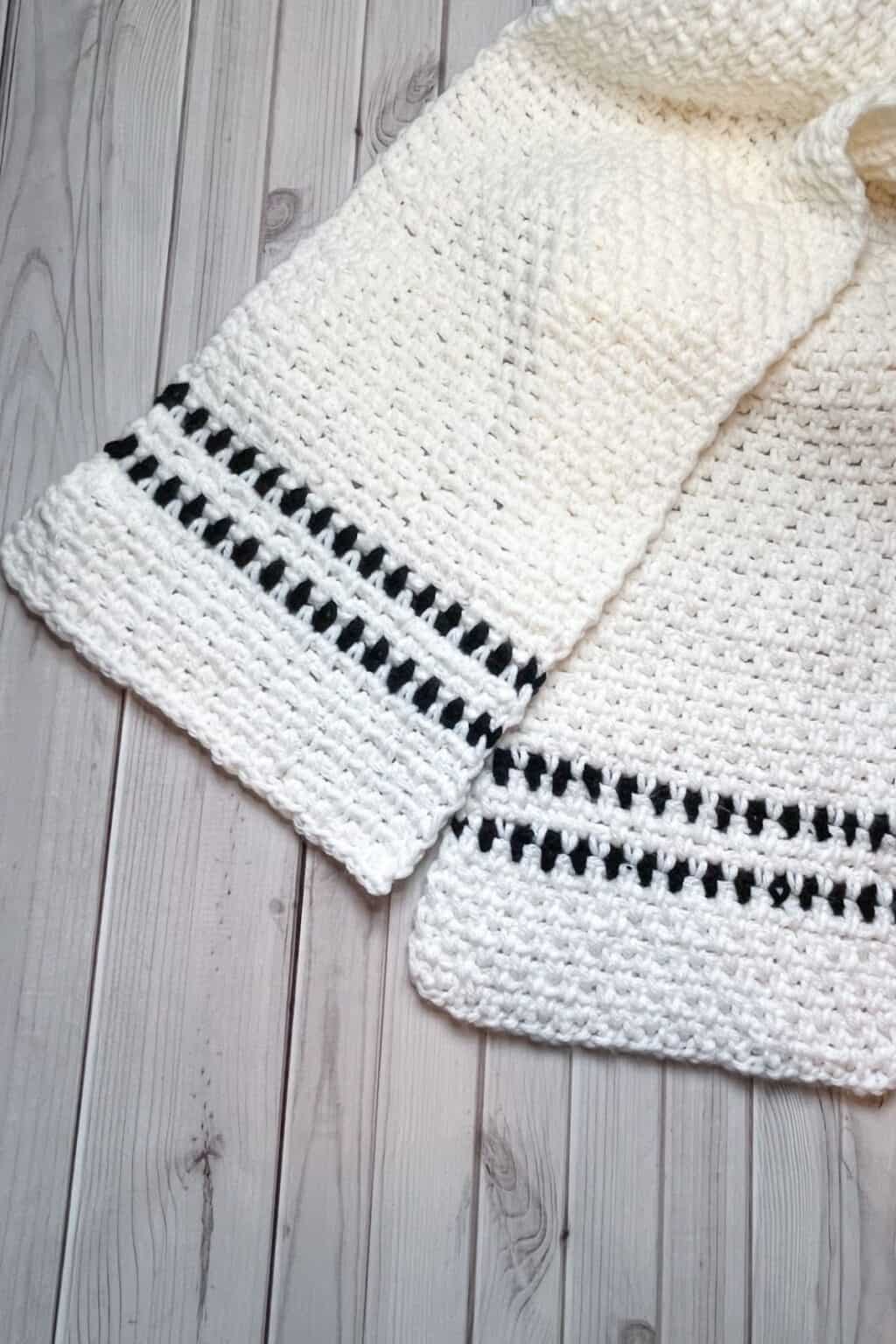Crochet Linen Stitch Scarf Pattern - thecaffeinatedsnail.com