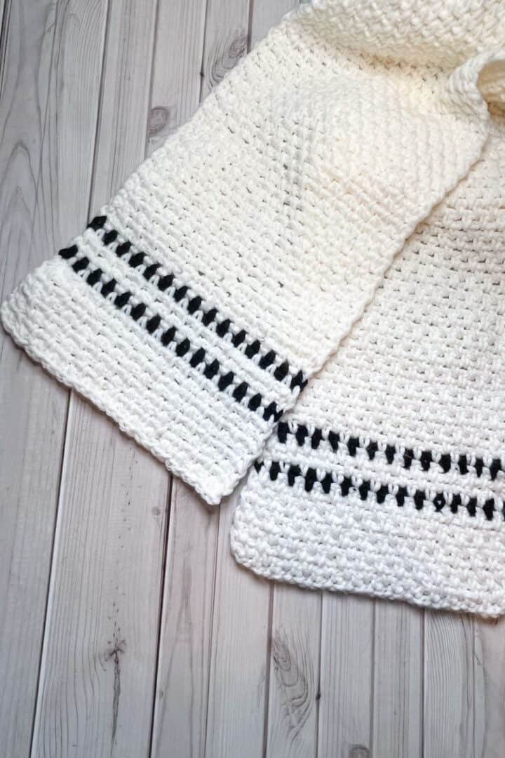 Crochet Linen Stitch Scarf Pattern - thecaffeinatedsnail.com
