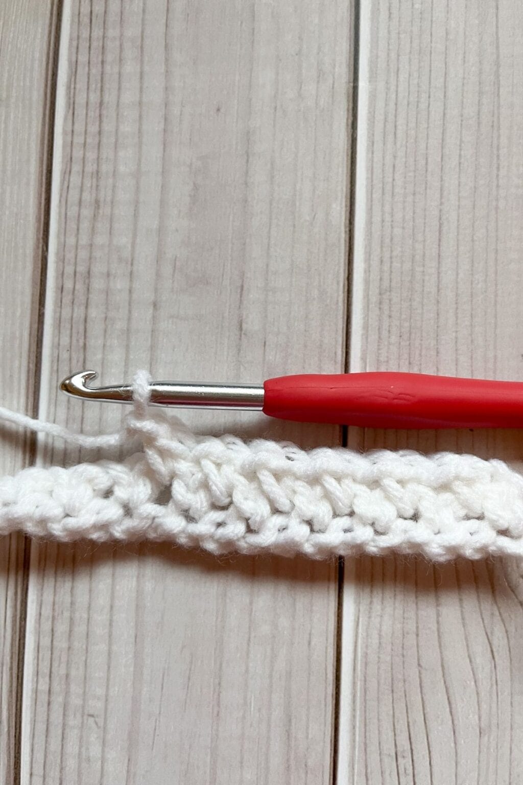 Crochet Linen Stitch Scarf Pattern - thecaffeinatedsnail.com