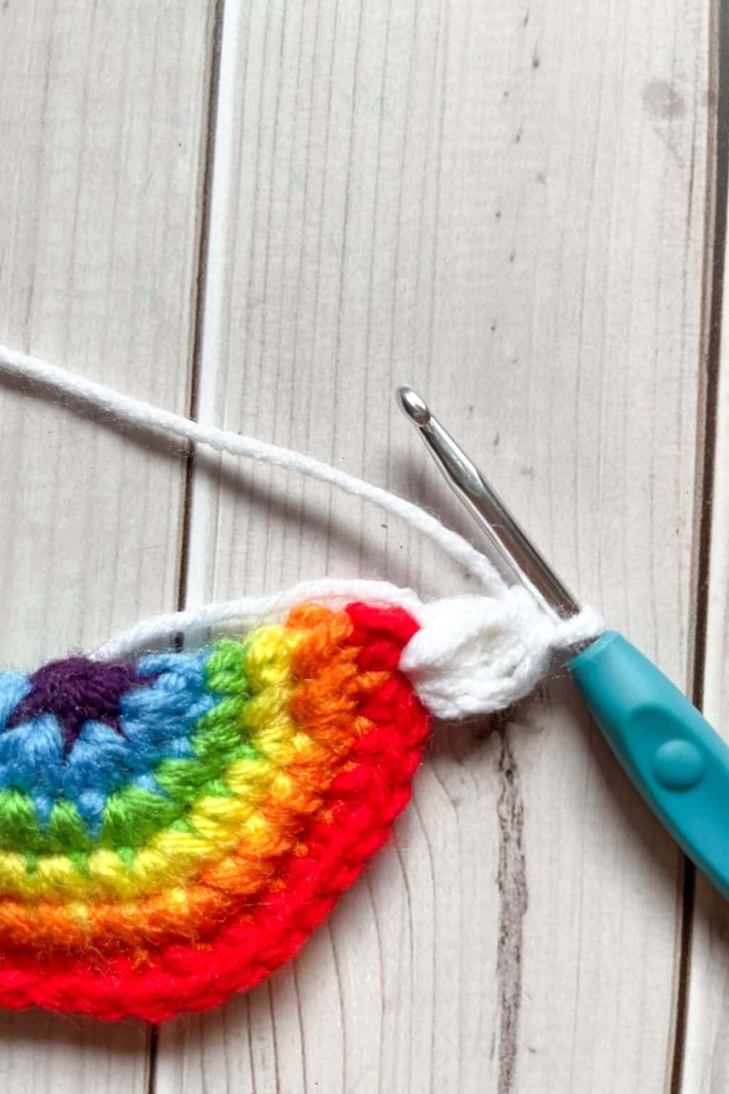 Crochet Rainbow Keychain Pattern - thecaffeinatedsnail.com