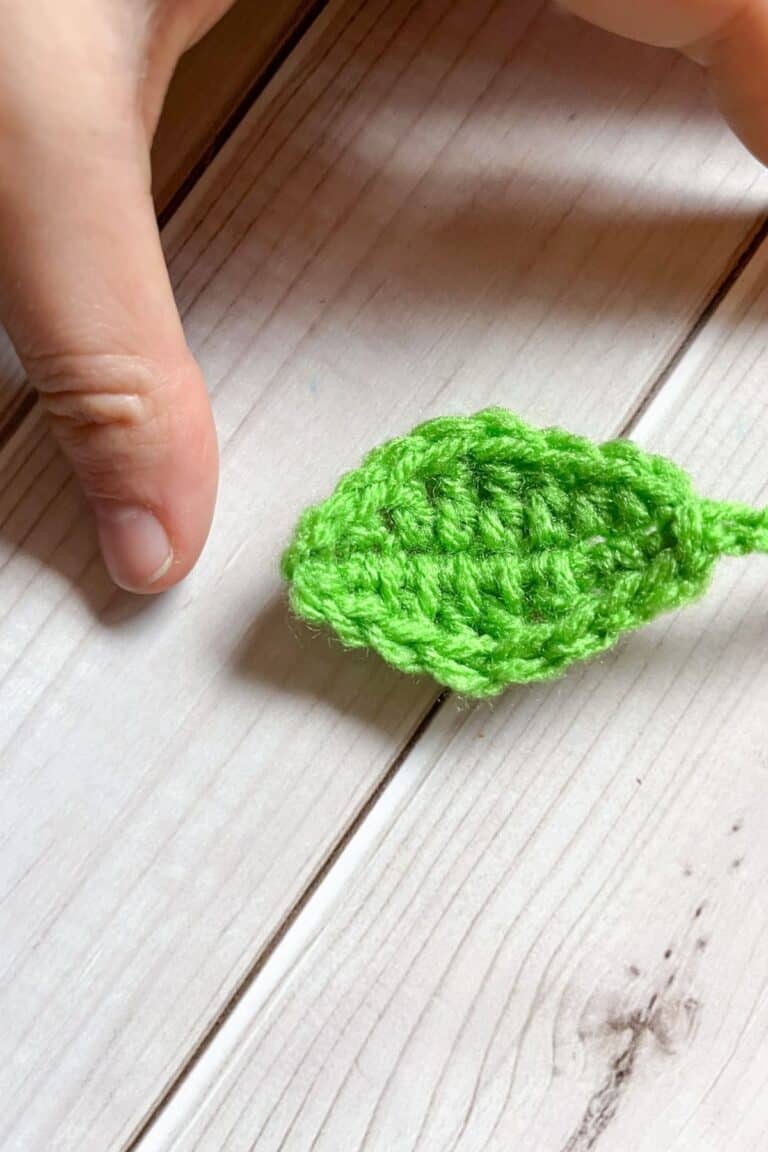 Crochet Headphone Sprout Pattern - thecaffeinatedsnail.com