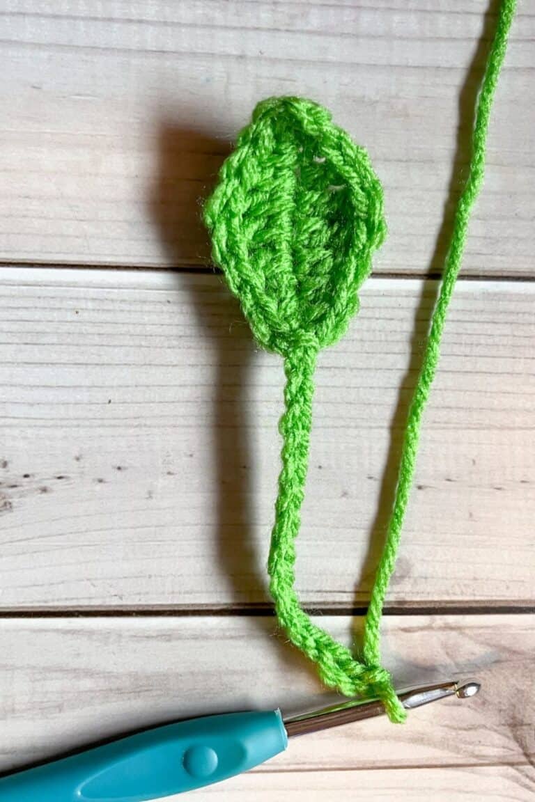 Crochet Headphone Sprout Pattern - thecaffeinatedsnail.com