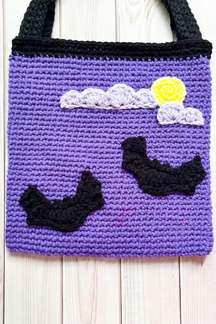 Crochet Bat Bag Pattern - thecaffeinatedsnail.com