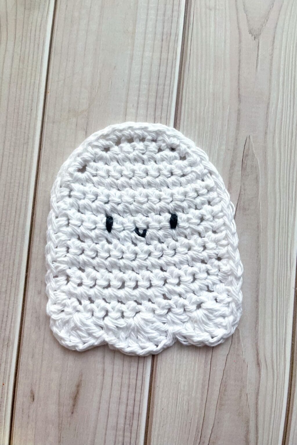 Crochet Ghost Coaster Pattern - thecaffeinatedsnail.com