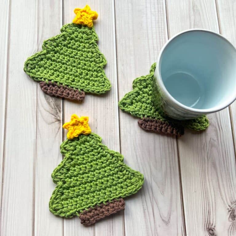 Crochet Christmas Tree Coaster Pattern - thecaffeinatedsnail.com