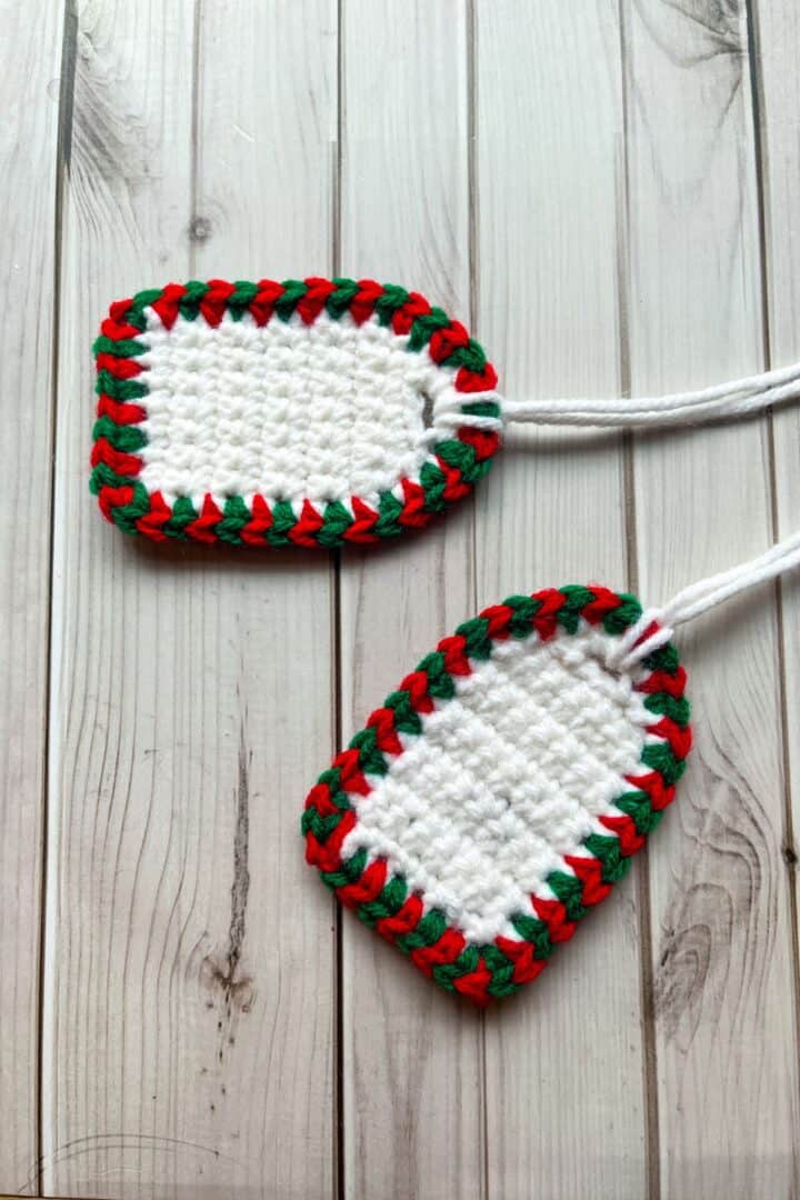 Crochet Gift Tag Pattern - thecaffeinatedsnail.com