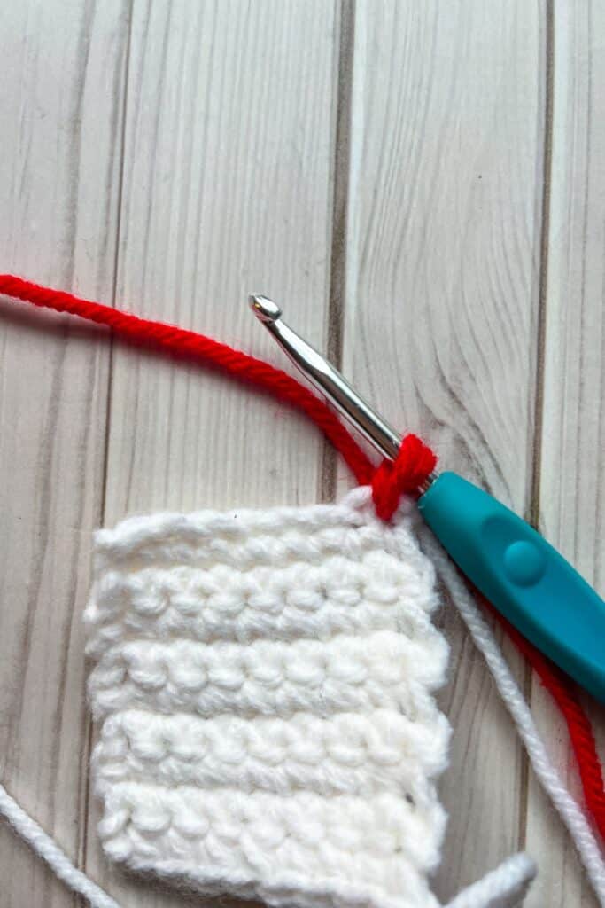 Crochet Gift Tag Pattern - thecaffeinatedsnail.com