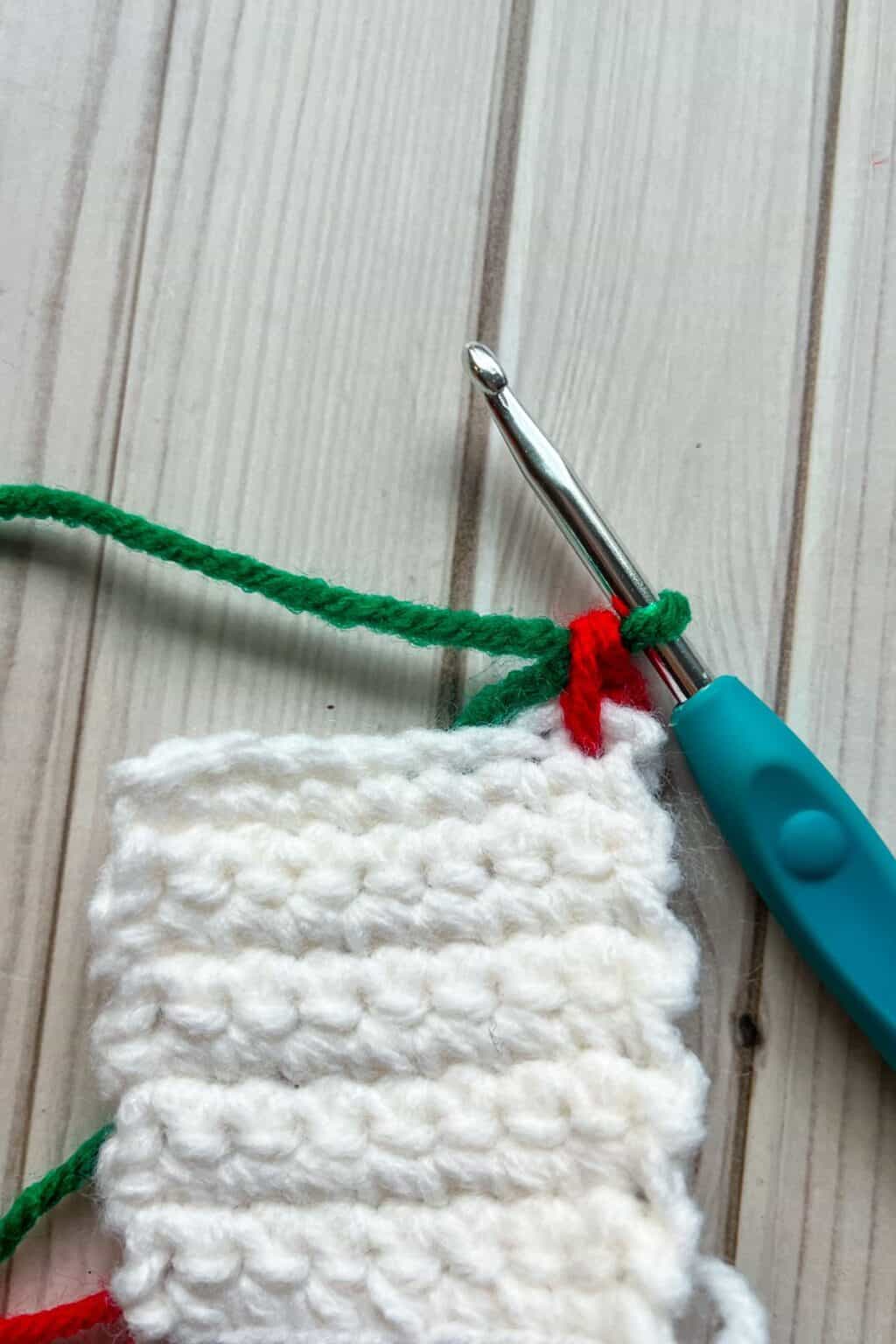 Crochet Gift Tag Pattern - thecaffeinatedsnail.com
