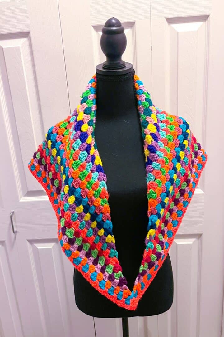 Crochet Triangle Scarf Pattern - thecaffeinatedsnail.com