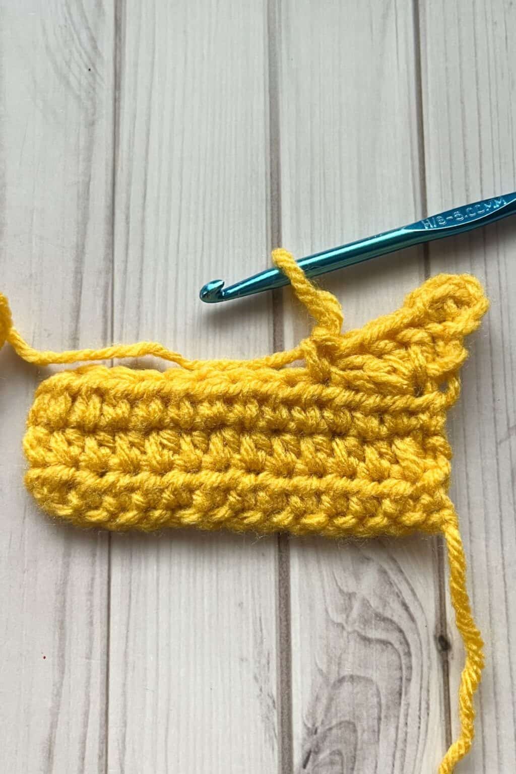 Crochet Crown Applique Pattern - thecaffeinatedsnail.com