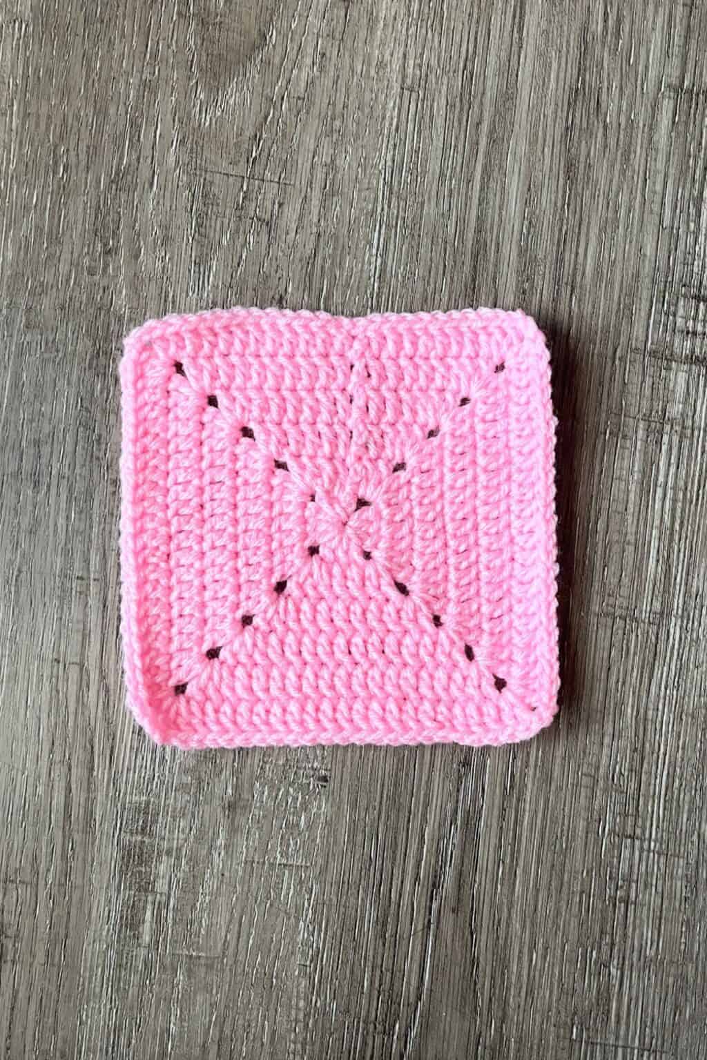 Crochet Tulip Bag Pattern - thecaffeinatedsnail.com