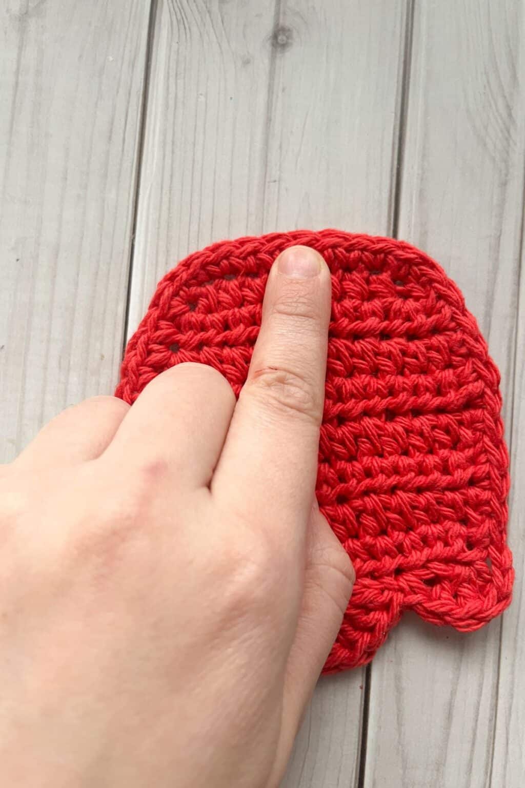 Crochet Tulip Coaster Pattern - thecaffeinatedsnail.com
