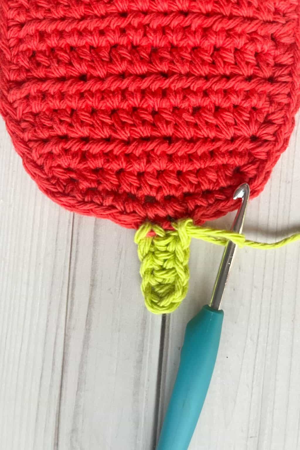 Crochet Tulip Coaster Pattern - thecaffeinatedsnail.com
