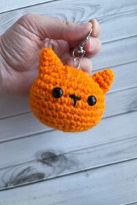 Cat Crochet Keychain Pattern - thecaffeinatedsnail.com