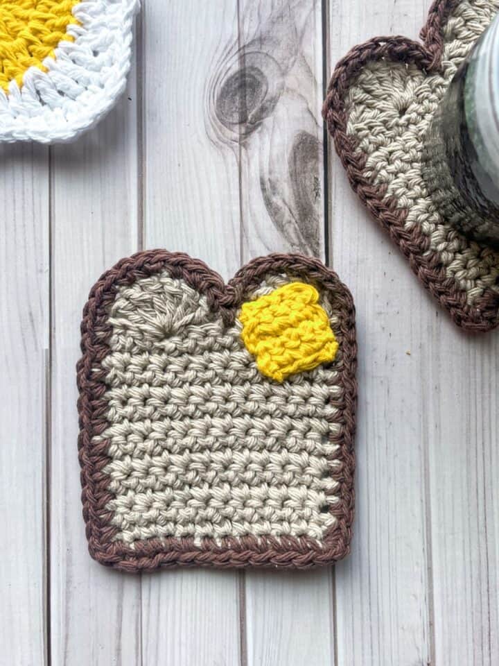 Crochet Cherry Applique Pattern - thecaffeinatedsnail.com