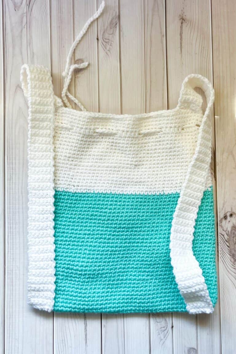 Crochet Fish Bag Pattern - thecaffeinatedsnail.com