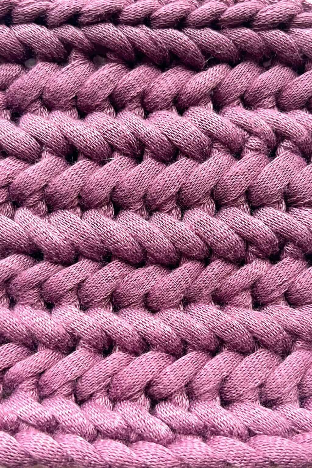 Herringbone Single Crochet Stitch - thecaffeinatedsnail.com