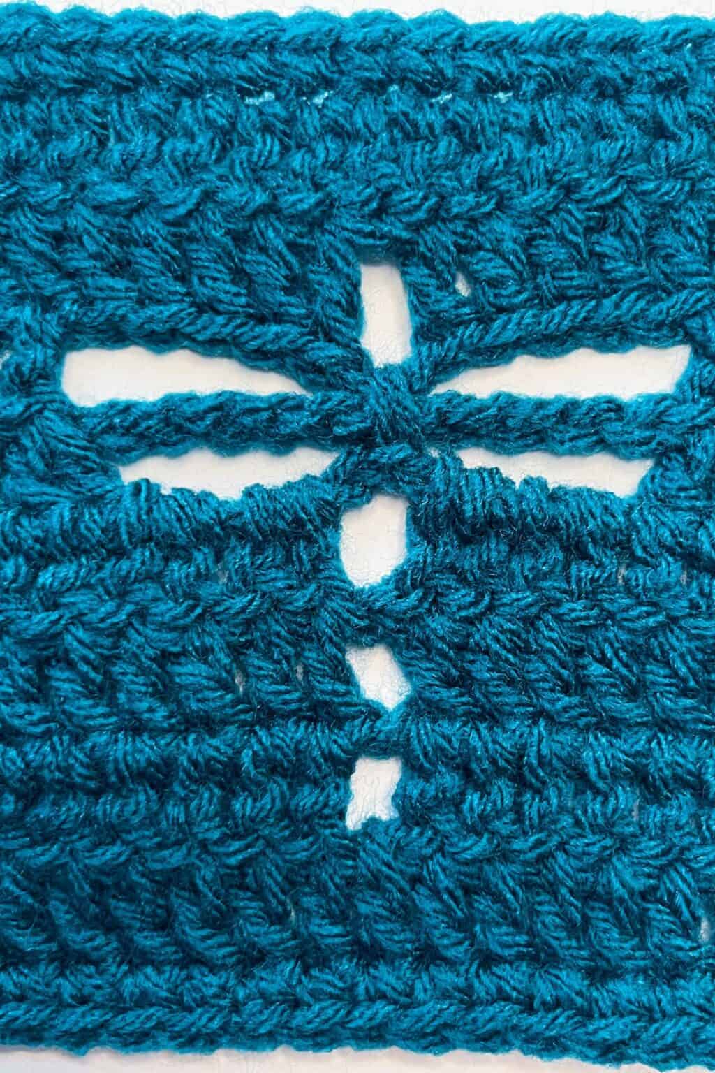 Crochet Dragonfly Stitch Tutorial - thecaffeinatedsnail.com