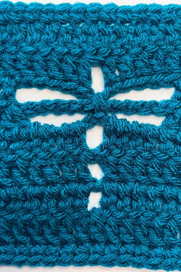 Crochet Dragonfly Stitch Tutorial - thecaffeinatedsnail.com