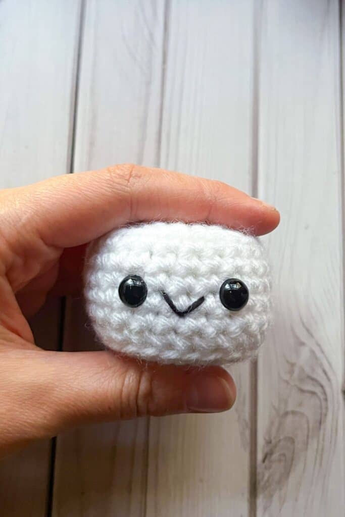 Crochet Marshmallow Pattern - thecaffeinatedsnail.com