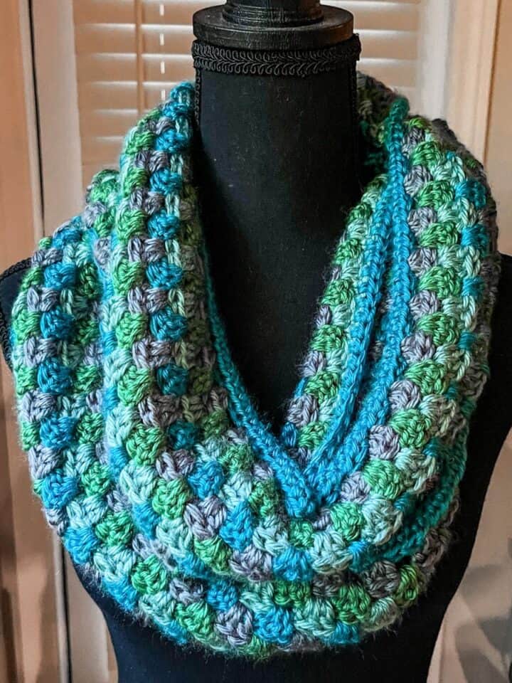 Crochet Triangle Scarf Pattern - thecaffeinatedsnail.com