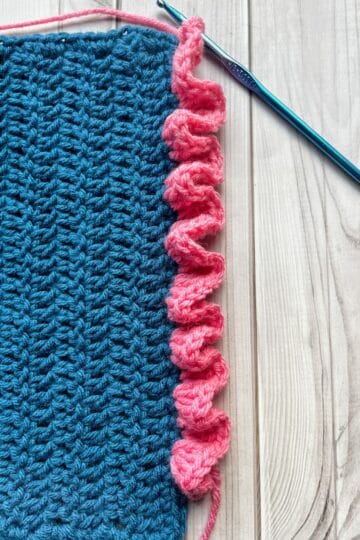 Crochet Ruffle Border Pattern - thecaffeinatedsnail.com